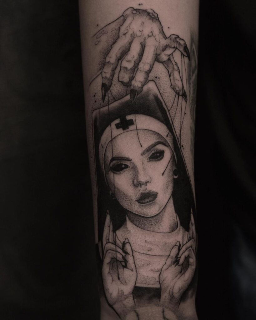 Tetování náboženství, jeptiška, ruka, symboly na předloktí | Tetovani.cz