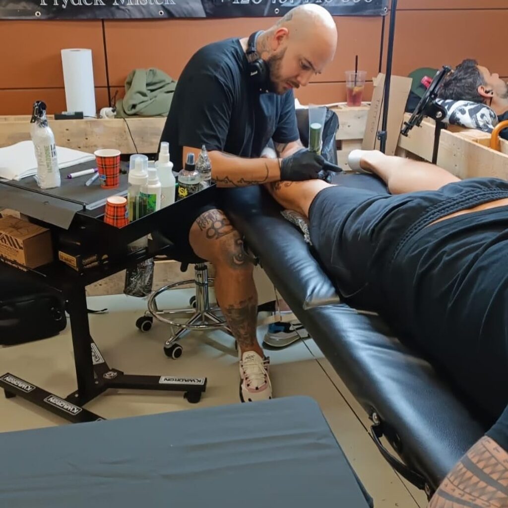 Nelegal_tattoo tatér - GALERIE tetování, kontakt ️ | Tetovani.cz