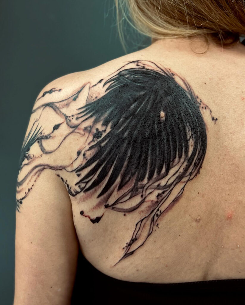 Tetování zíře, pták, havran na lopatce | Tetovani.cz