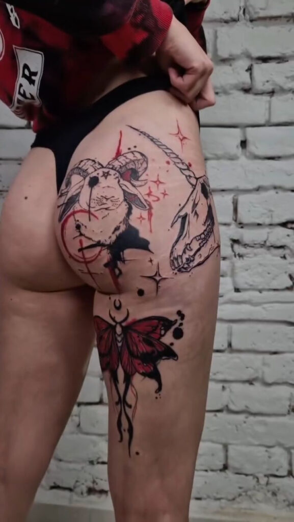 Tetování zvířata, králík a noční motýl můra na zadek a stehno | Tetovani.cz
